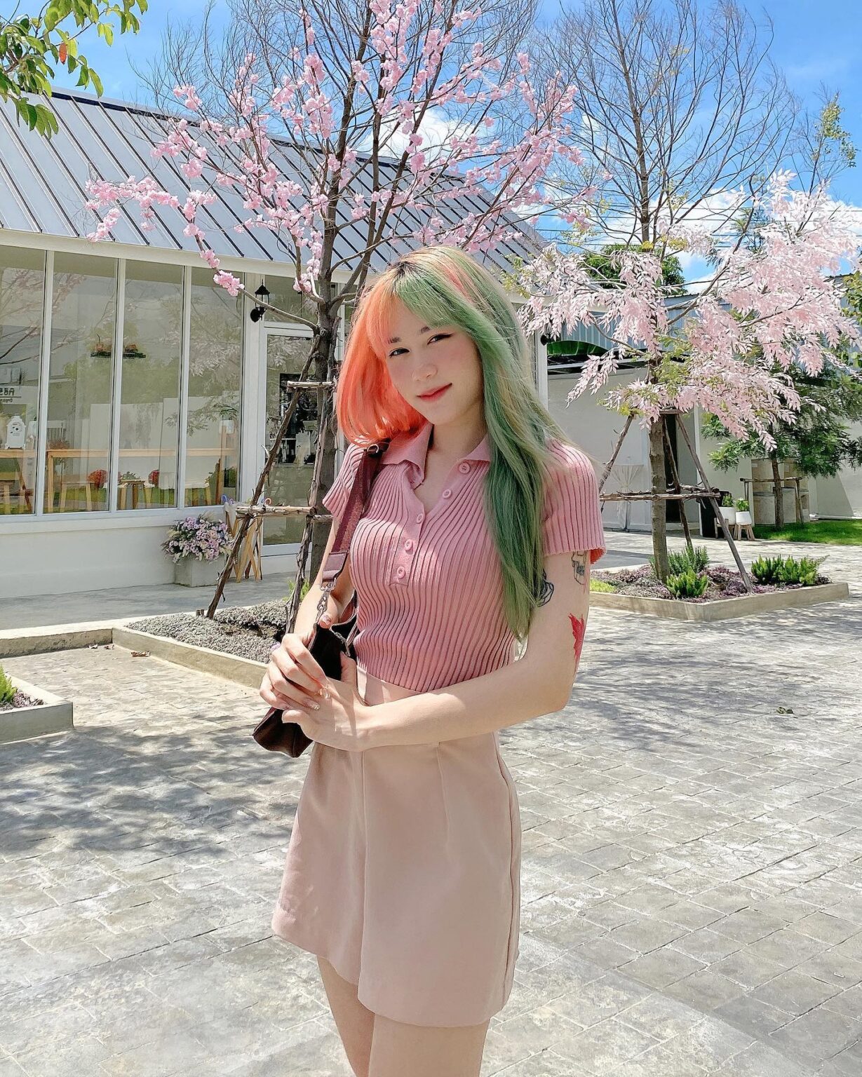 ลูกพีช accpeachy